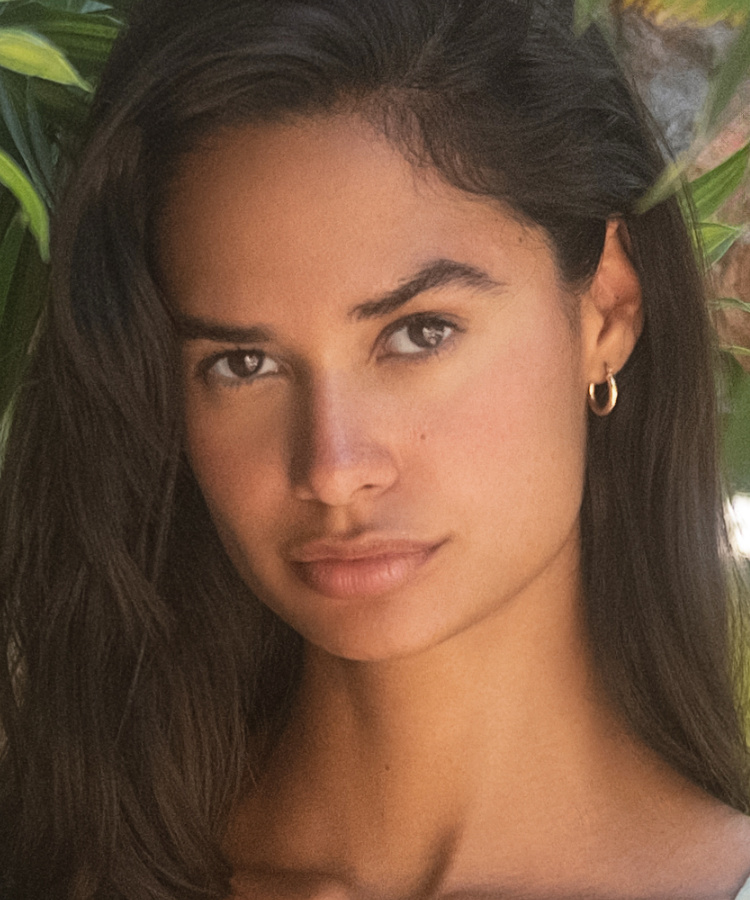 Corinne - Castaway Model Management